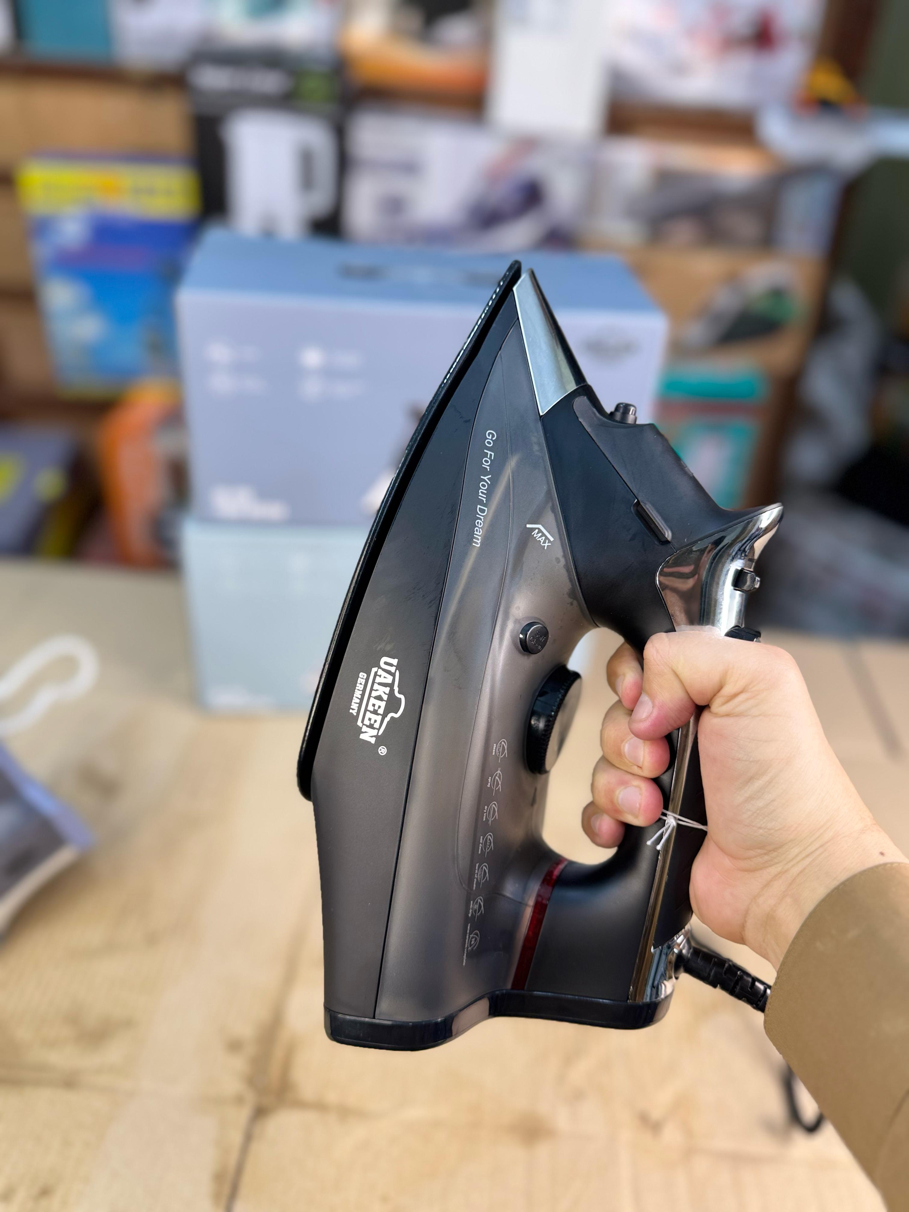 Uakeen Germany Steam Iron ZL-813B – Junaid imports